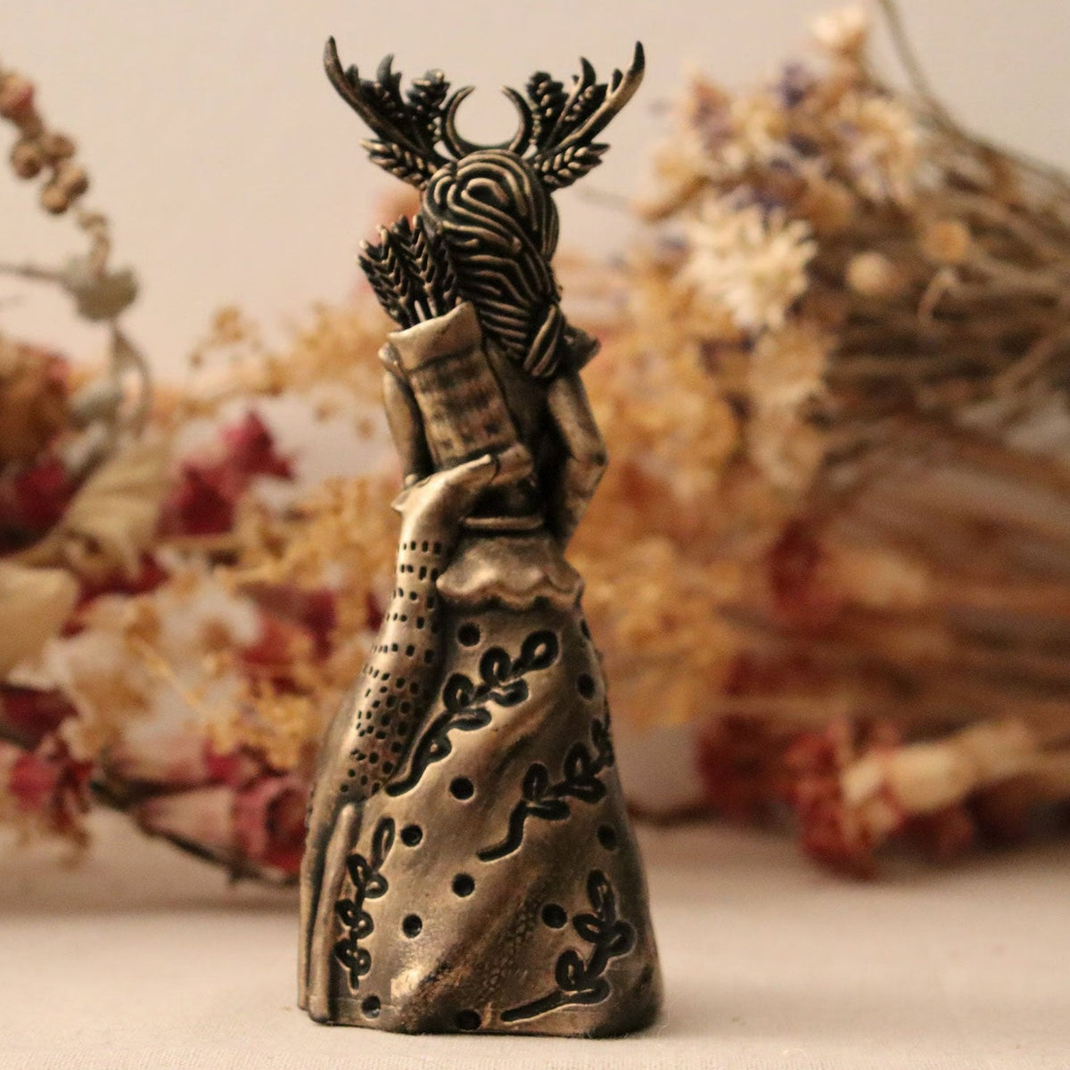 Artemis Altar Statue – anetteprs